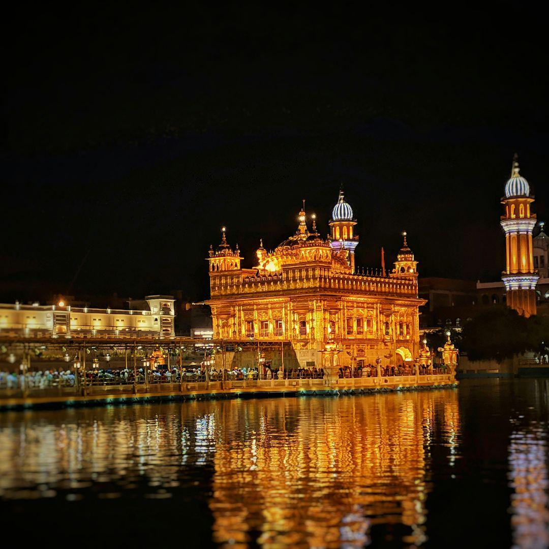 225+ Best Golden Temple Quotes & Captions for Instagram